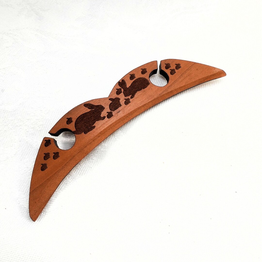 A Short Sword Form Shuttle for Traditional Scandinavian Tape Weaving ...