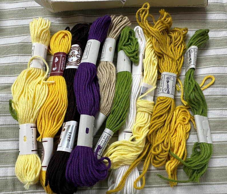 Vintage French DMC Tapestry Thread Boxes – Retors Mat Cotton – With Needle - Etsy