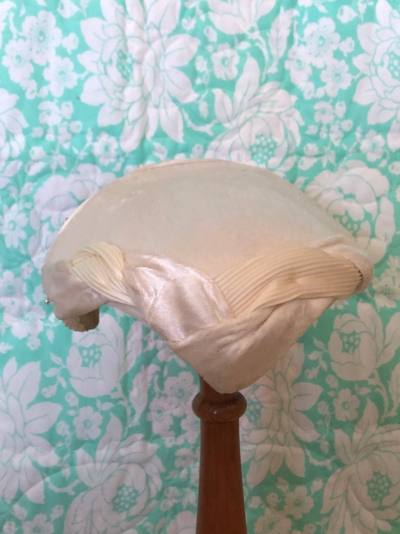 Lovely 1950s White or off White Velvet Hat Formal Hat With - Etsy