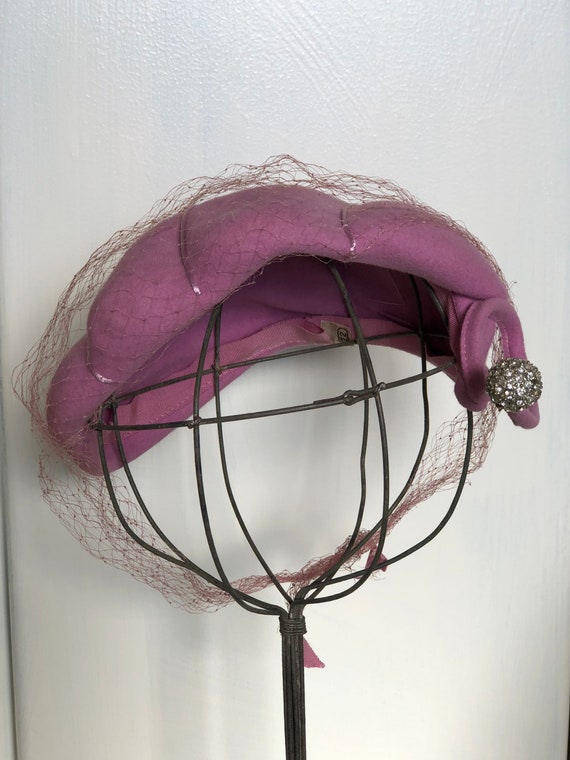 Amazing Vintage 1950s Pink Felt Shell Shaped Hat, Rhi… - Gem