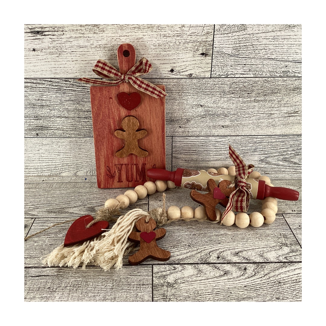 AGD Christmas Decor Mini Gingerbread Cutting Board Rolling Pin Garland ...