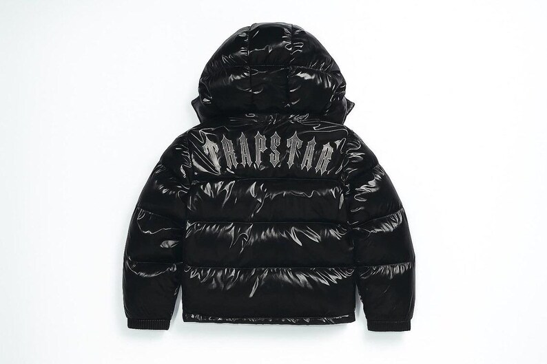 Trapstar Puffer Jacket: Hooded Insulated Winter Outerwear - Etsy México