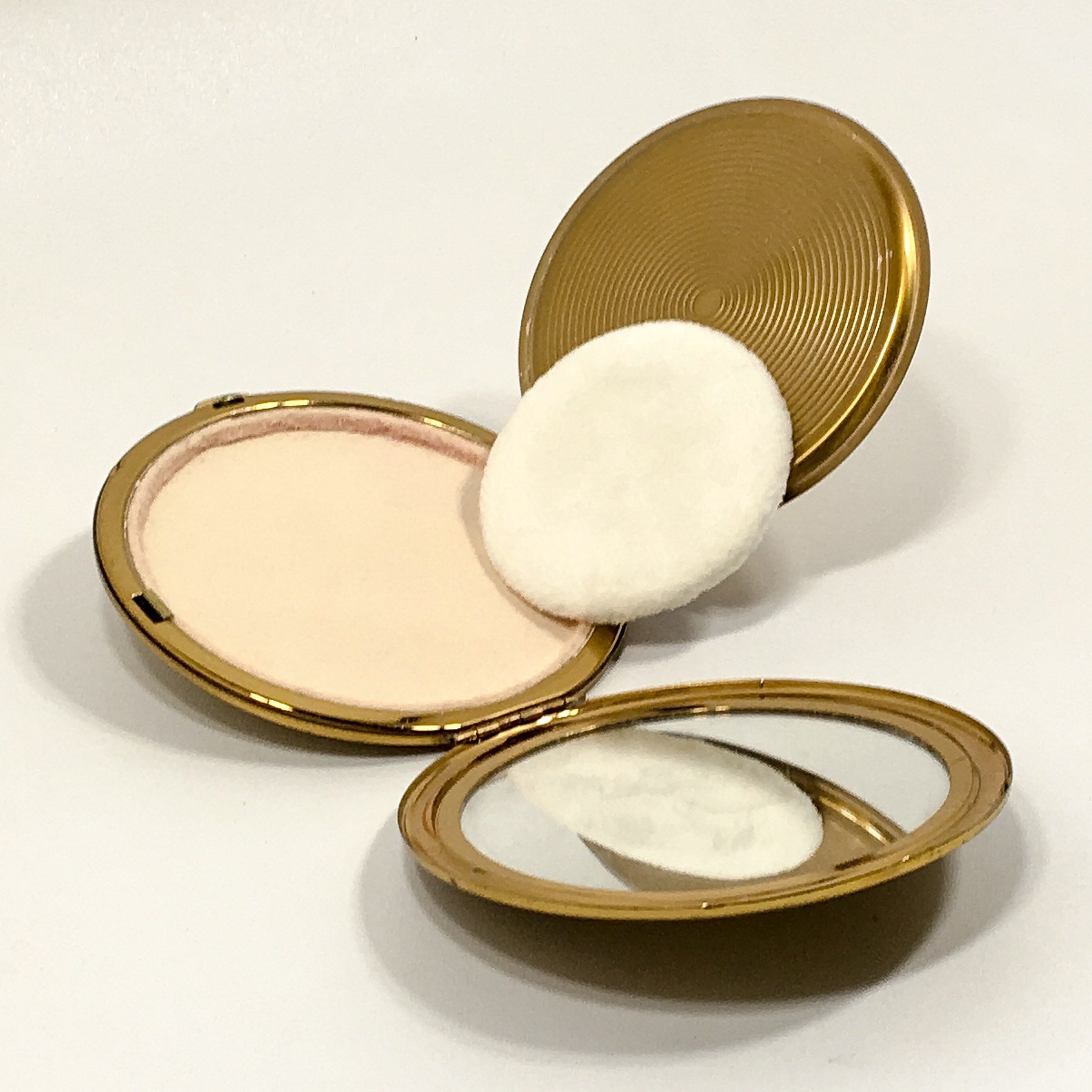 Cosmetic Compact 1950s Island of Oahu Hawaii - Etsy