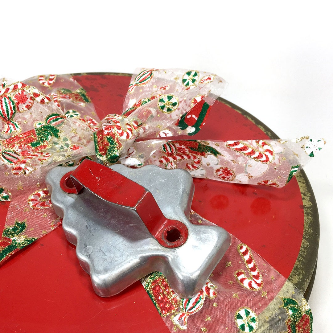 Vintage Red Cookie Tin and Cookie Cutters - Etsy