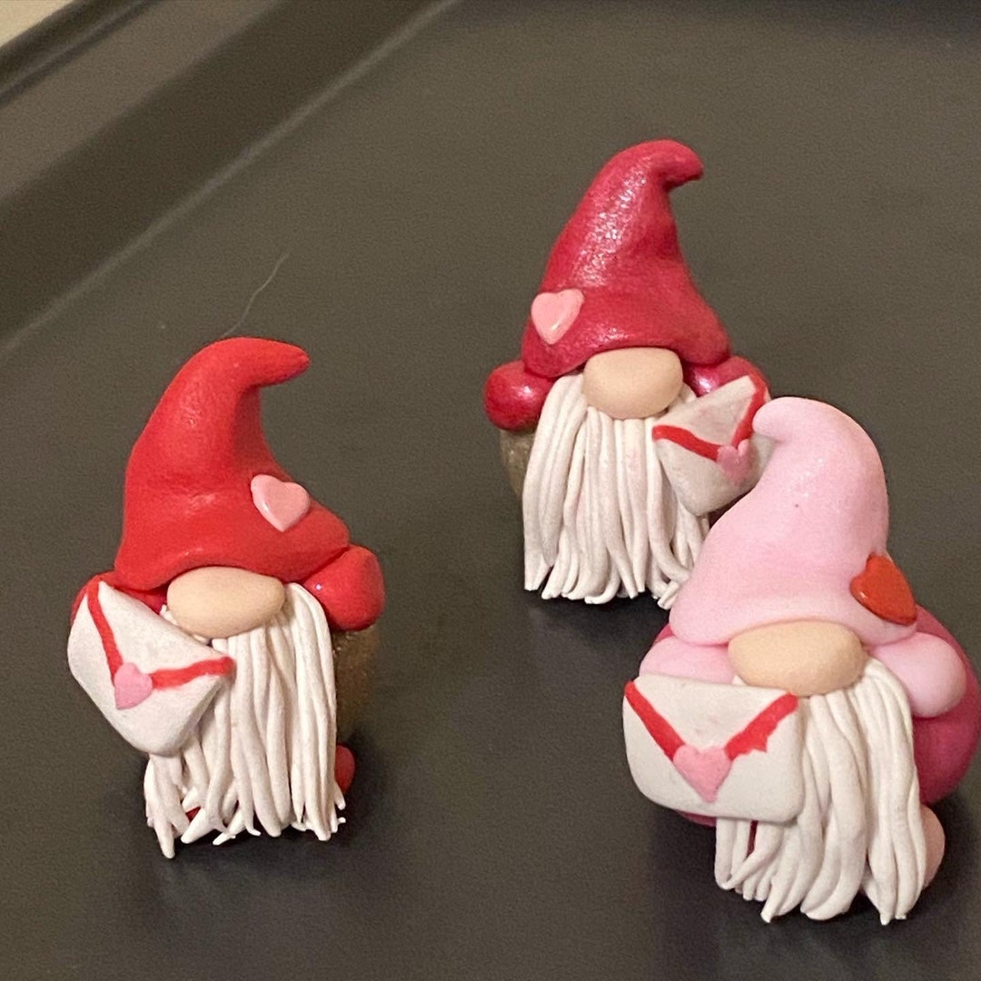 Small Valentine’s Day Gnome With a Tiny Love Letter - Etsy