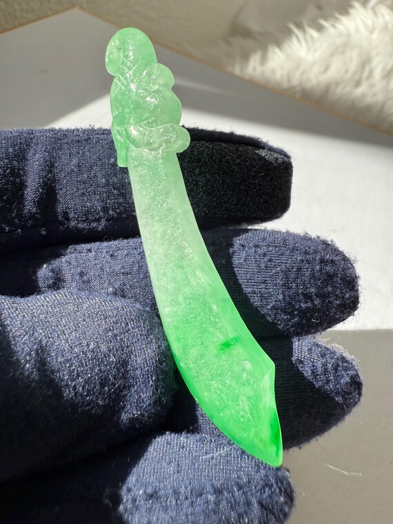 Natural Burmese Jadeite - Emperor’s Sword Pendant Han… - Gem