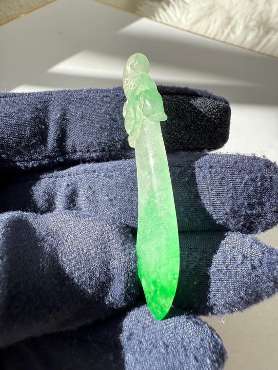 Natural Burmese Jadeite - Emperor’s Sword Pendant Han… - Gem