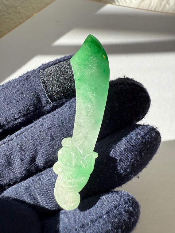 Natural Burmese Jadeite - Emperor’s Sword Pendant Han… - Gem