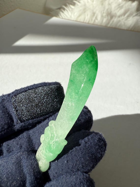 Natural Burmese Jadeite - Emperor’s Sword Pendant Han… - Gem