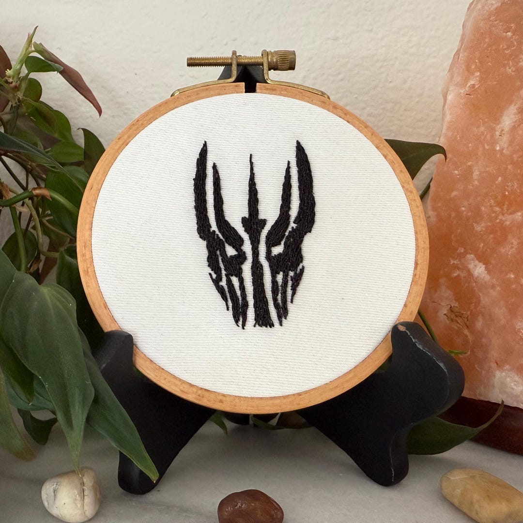 Sauron Hand Embroidery | Lord of the Rings Art - Etsy