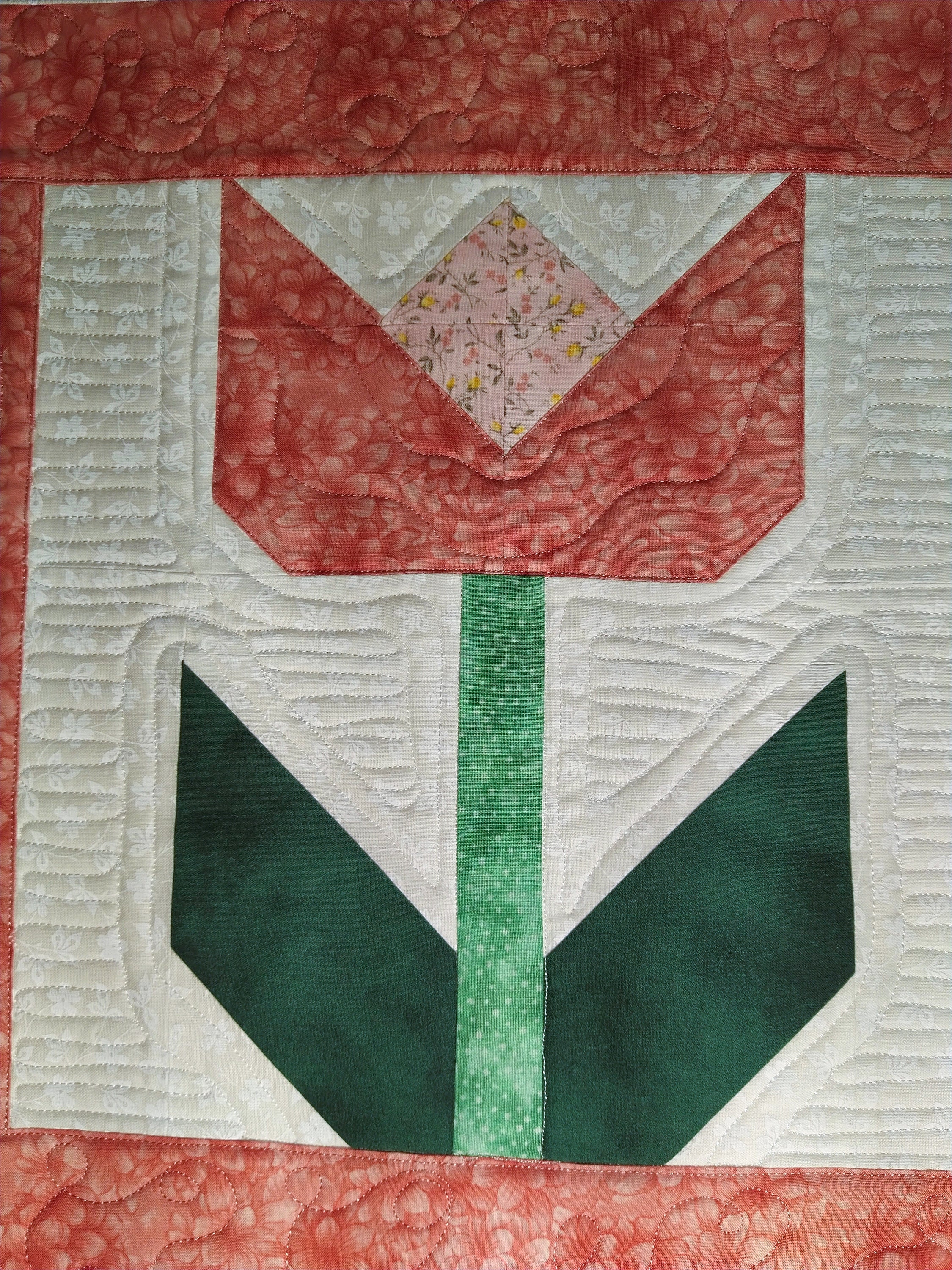 Tulip Table Runner Quilted Table Runner Tulip Spring Table Decor Table ...