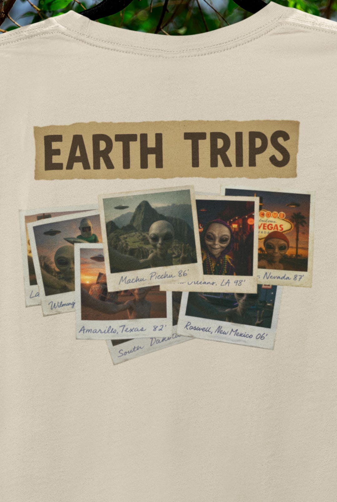 Earth Trips Alien UFO Travel T-shirt – Adventure Polaroid Unisex Tee 3i ...