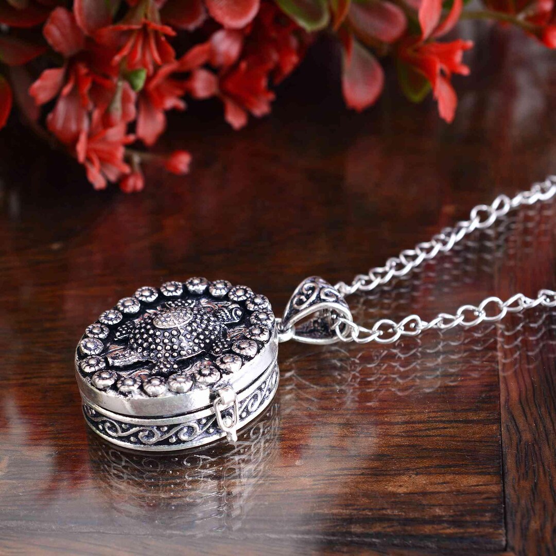 Sea Turtle Poison Locket Necklace – Sterling Silver Plated Secret ...