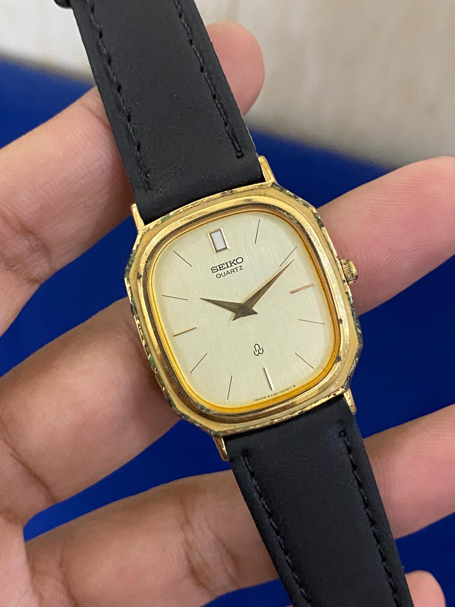 Elegante reloj de pulsera Seiko Slim Tank Shape de cuarzo, esfera ...
