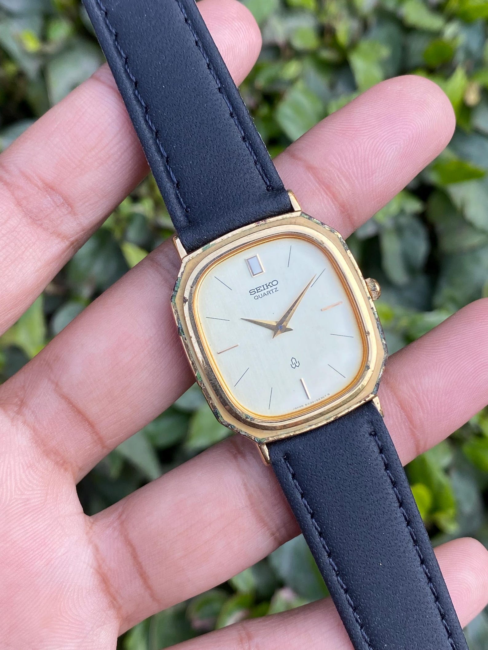Elegante reloj de pulsera Seiko Slim Tank Shape de cuarzo, esfera ...