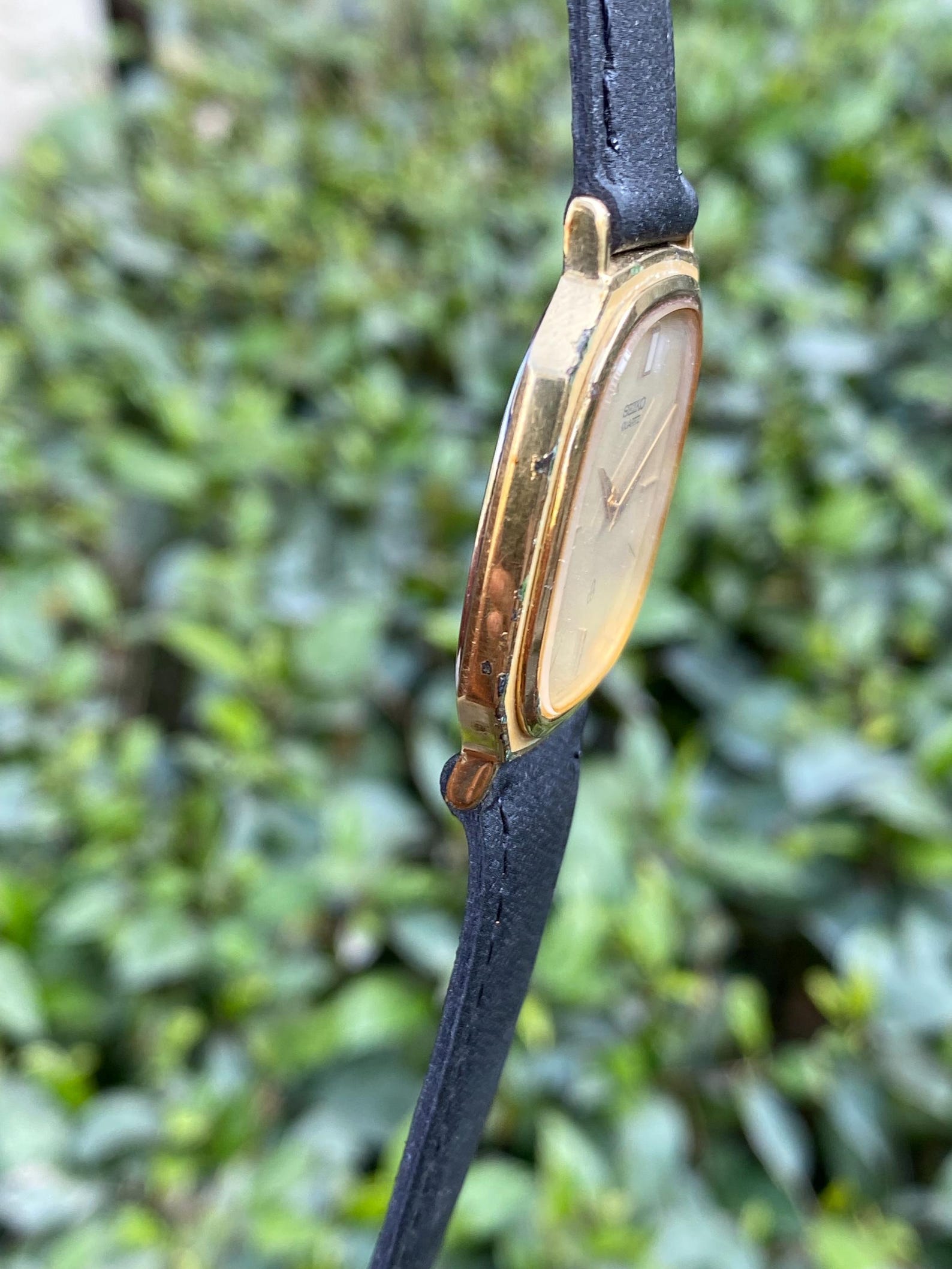 Elegante reloj de pulsera Seiko Slim Tank Shape de cuarzo, esfera ...