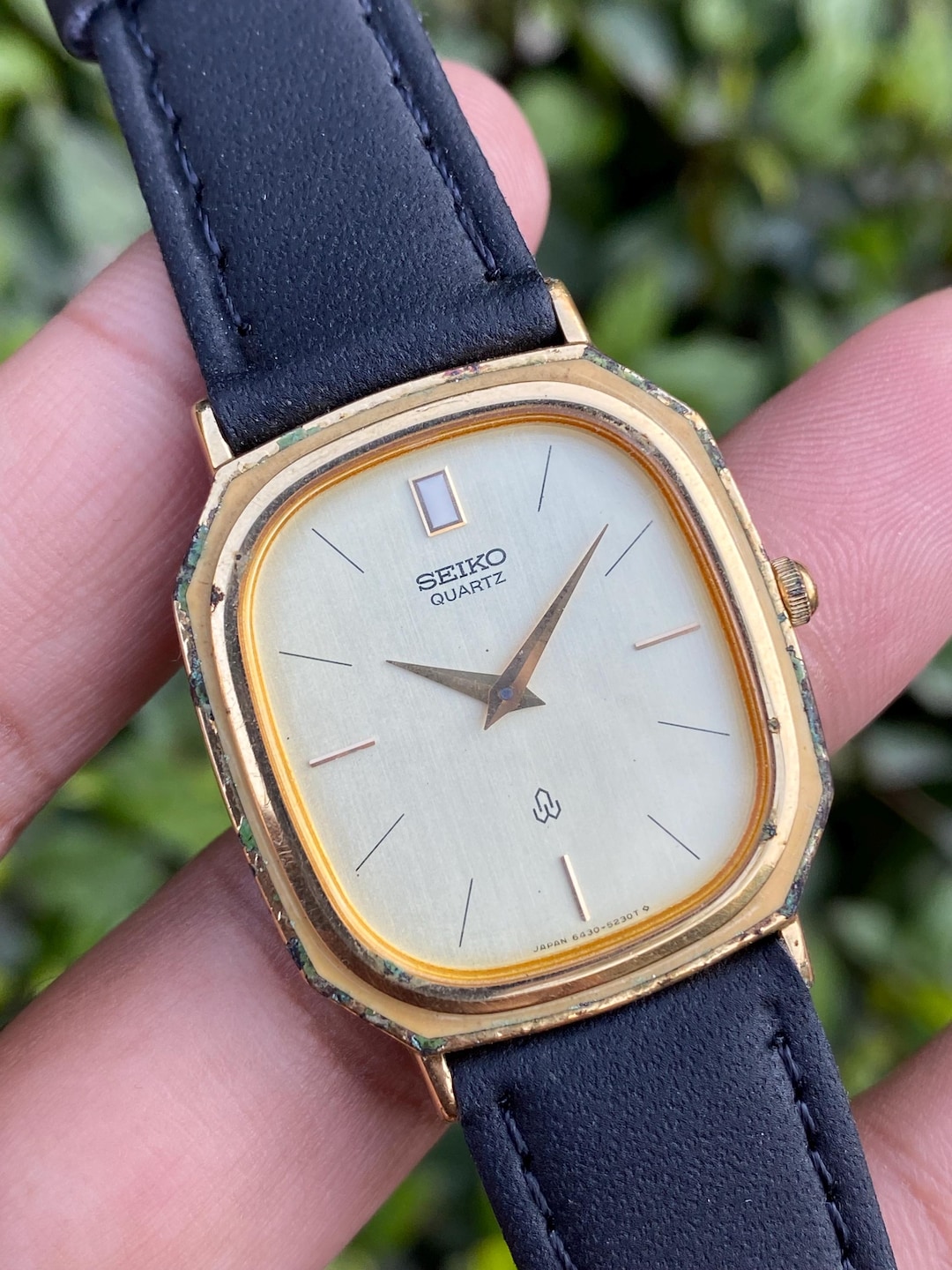 Elegante reloj de pulsera Seiko Slim Tank Shape de cuarzo, esfera ...