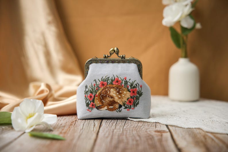 Hand Embroidered Kisslock Purse With Forest Animals, Linen Coin Bag ...
