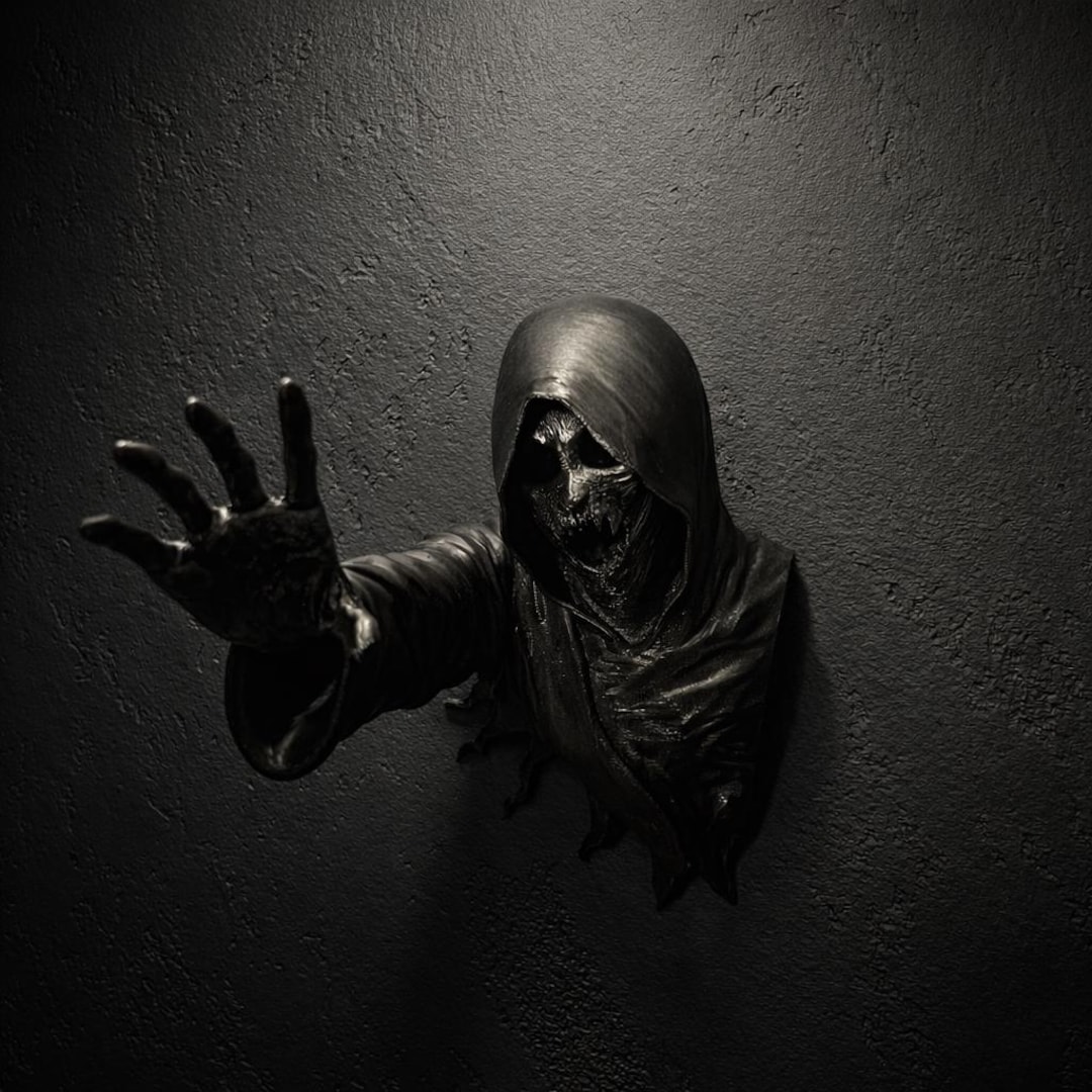 3D Printed Ghost Wall Mount - Gothic Horror Decor, Ghost Face Wall Art ...