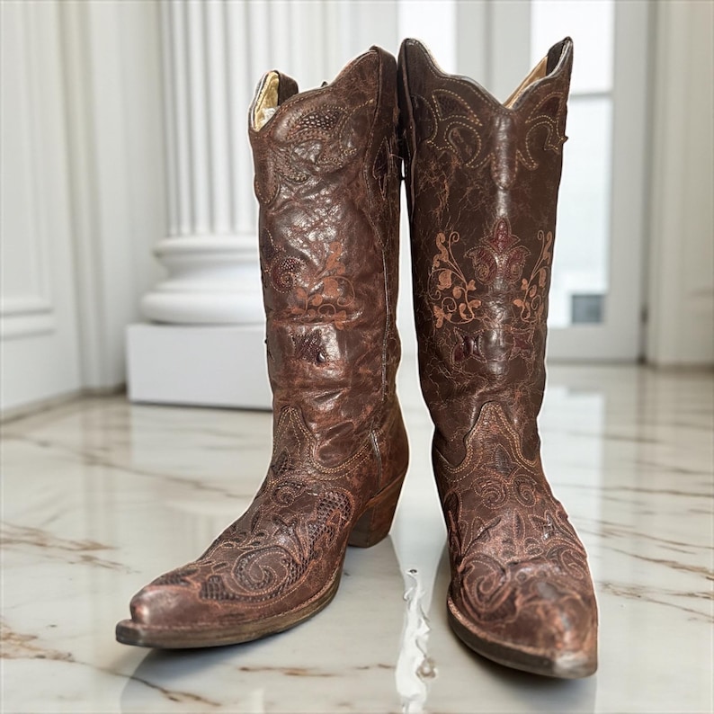 Corral Lizard Inlay Cowgirl Boots - Women's Size 6.5M - Etsy