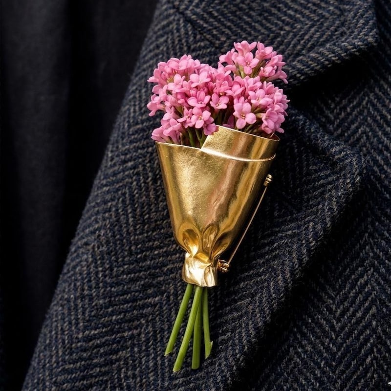 Wearable Vase Brooch - Etsy