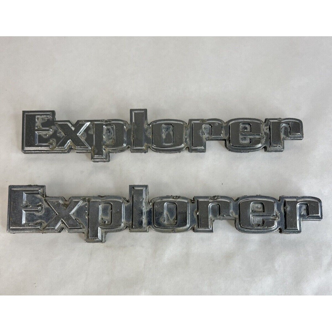 2 Ford 1970s Pickup Truck Explorer Emblem Badge OEM Logo D6TB-99291B62 ...
