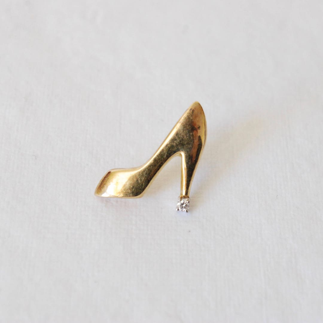 Vintage Bright 18K Yellow Gold High Heel Pin With Diamond Stud Lapel ...
