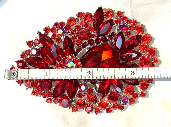 Vintage Large Ruby Red Crystal Glass Rhinestone Flora Gem