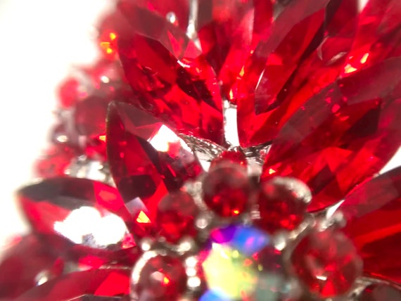 Vintage Large Ruby Red Crystal Glass Rhinestone Flora… - Gem