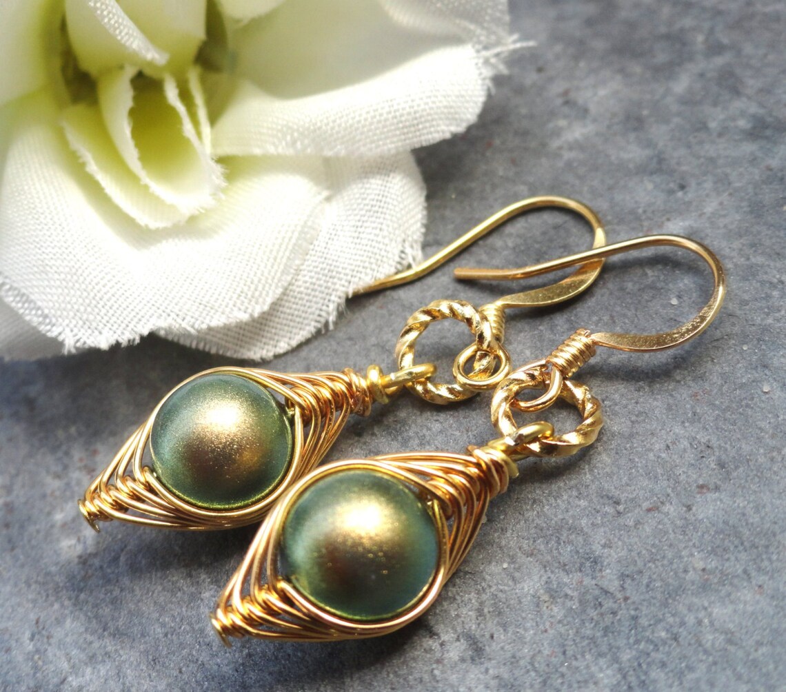 Peas in a Pod Pea Pod Earrings One Pea in a Pod Earrings - Etsy