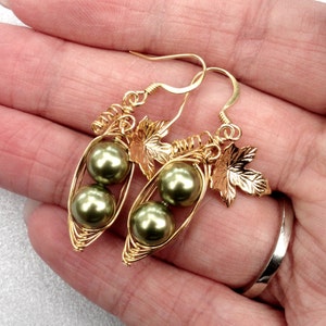 Two Peas In A Pod EarringsPeas in a pod Earringsgold pea pod | Etsy