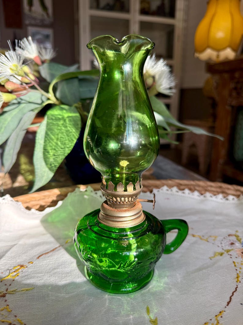 Vintage Emerald Green Glass Kerosene Oil Lamp With Chimney Etsy