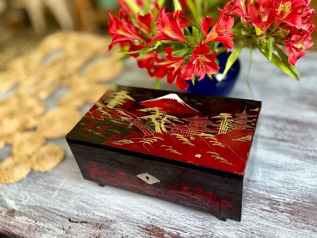 Vintage Japanese Lacquer Musical Jewellery Box – Mt Fuji Scene ...