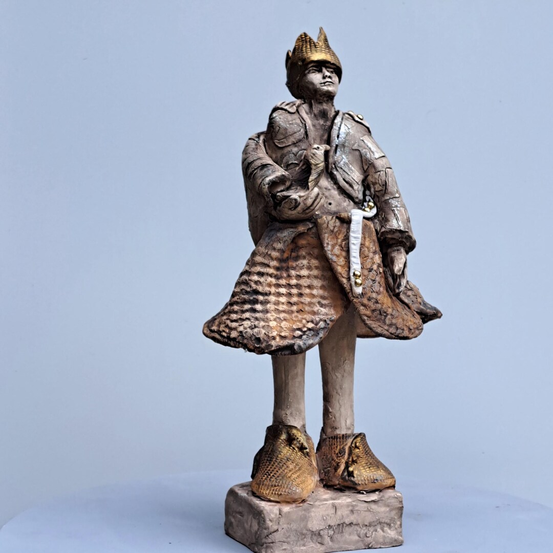 Ceramic, Sculpture, Handsculpted, Statue Title: "the Proud King" - Etsy