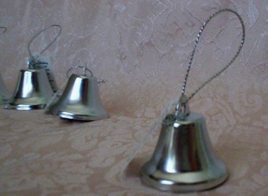 Kissing Bells Favor Wedding Accessories 24 Silver Bells Ring to Kiss ...