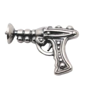 Ray Gun Pin - Etsy