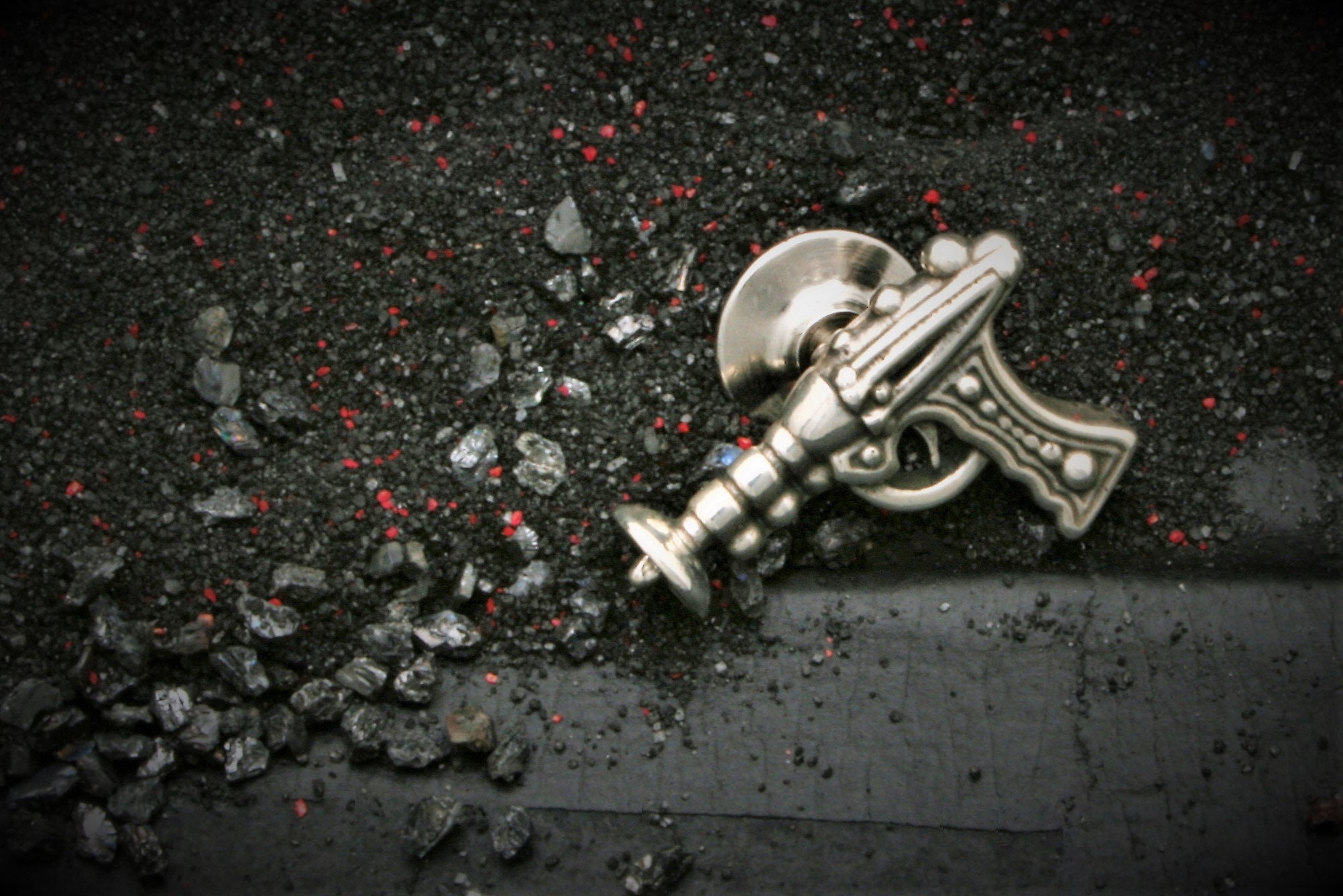Ray Gun Pin - Etsy