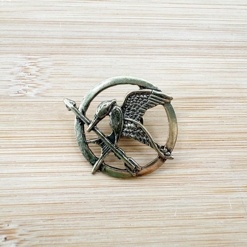 Mockingjay Pin Katniss - Etsy