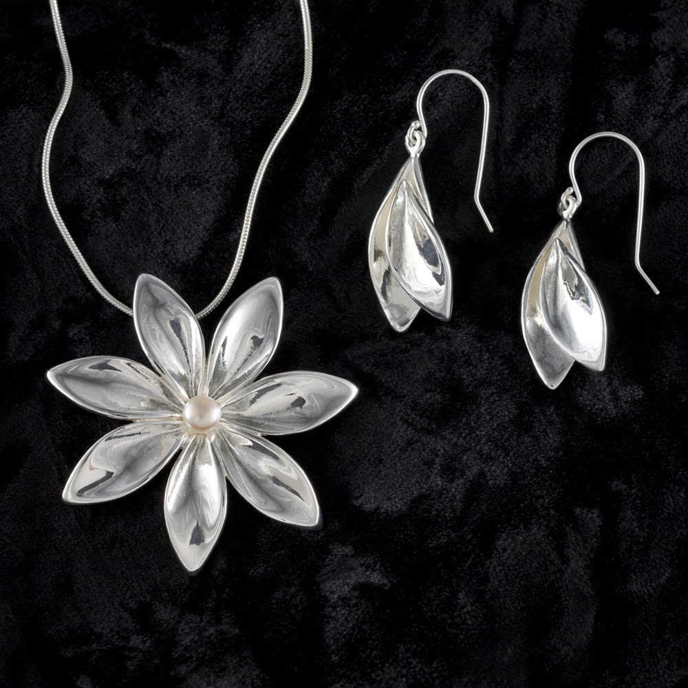 7 Leaf Flower Pendant, handdesigned, Sterling Silver - Etsy