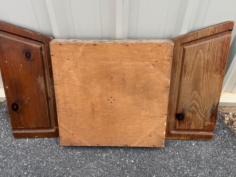Vintage Accudart “kings Arms” Dartboard Cabinet With Sportcraft ...