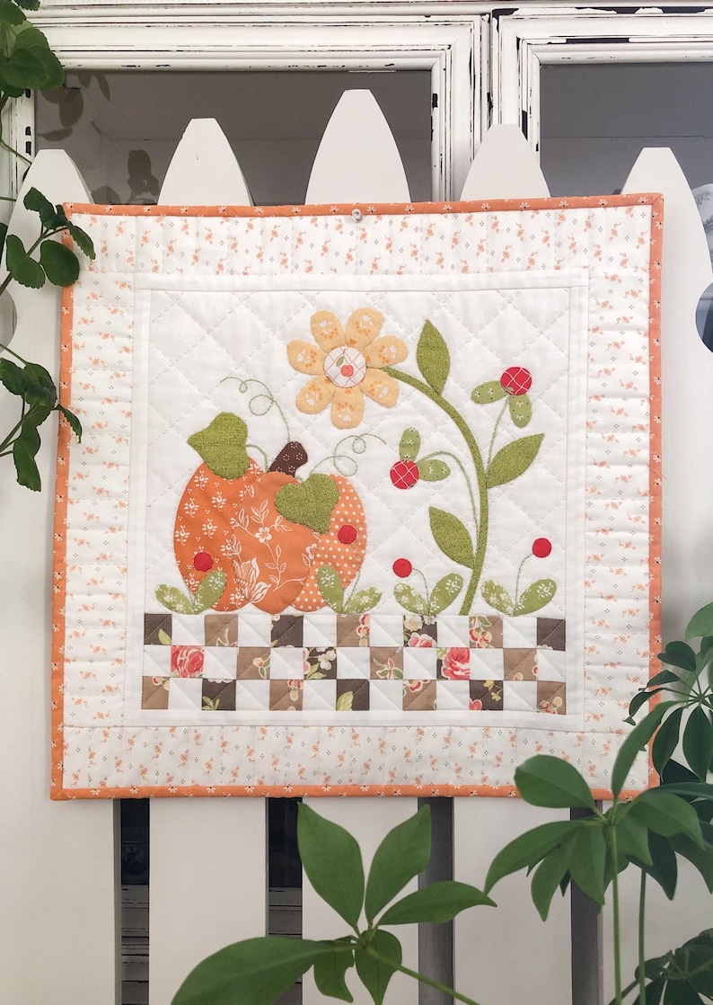 Pumpkin & Bloom PDF Applique Pattern - Mini Wall Quilt - Bonus ...