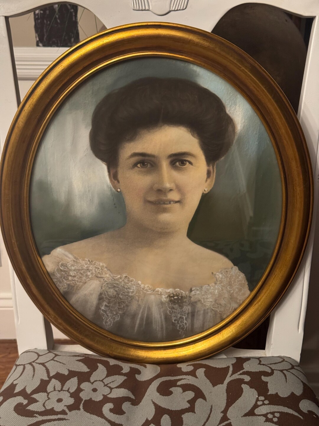 Victorian Style Portrait Painting: 1920s Woman in Ornate Gold Frame - Etsy
