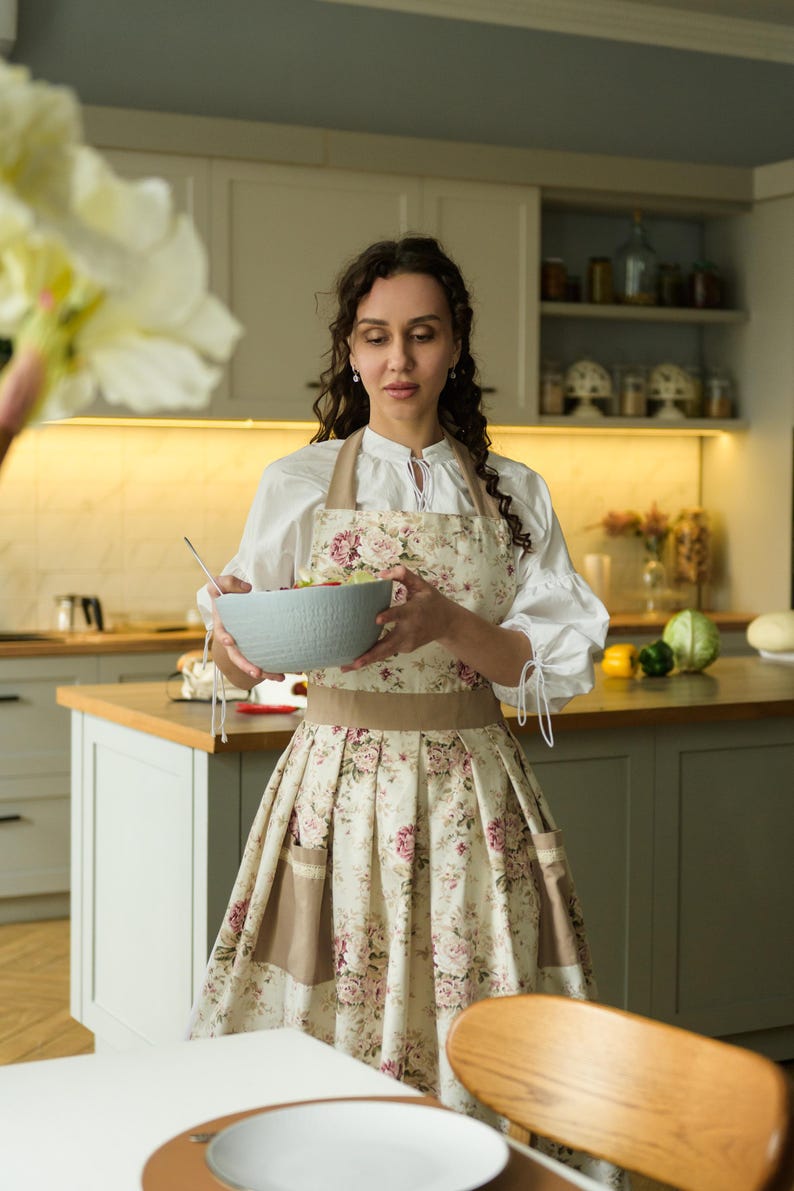 Floral Kitchen Apron - Vintage Style Cooking Apron, Cotton Blend, Cute ...