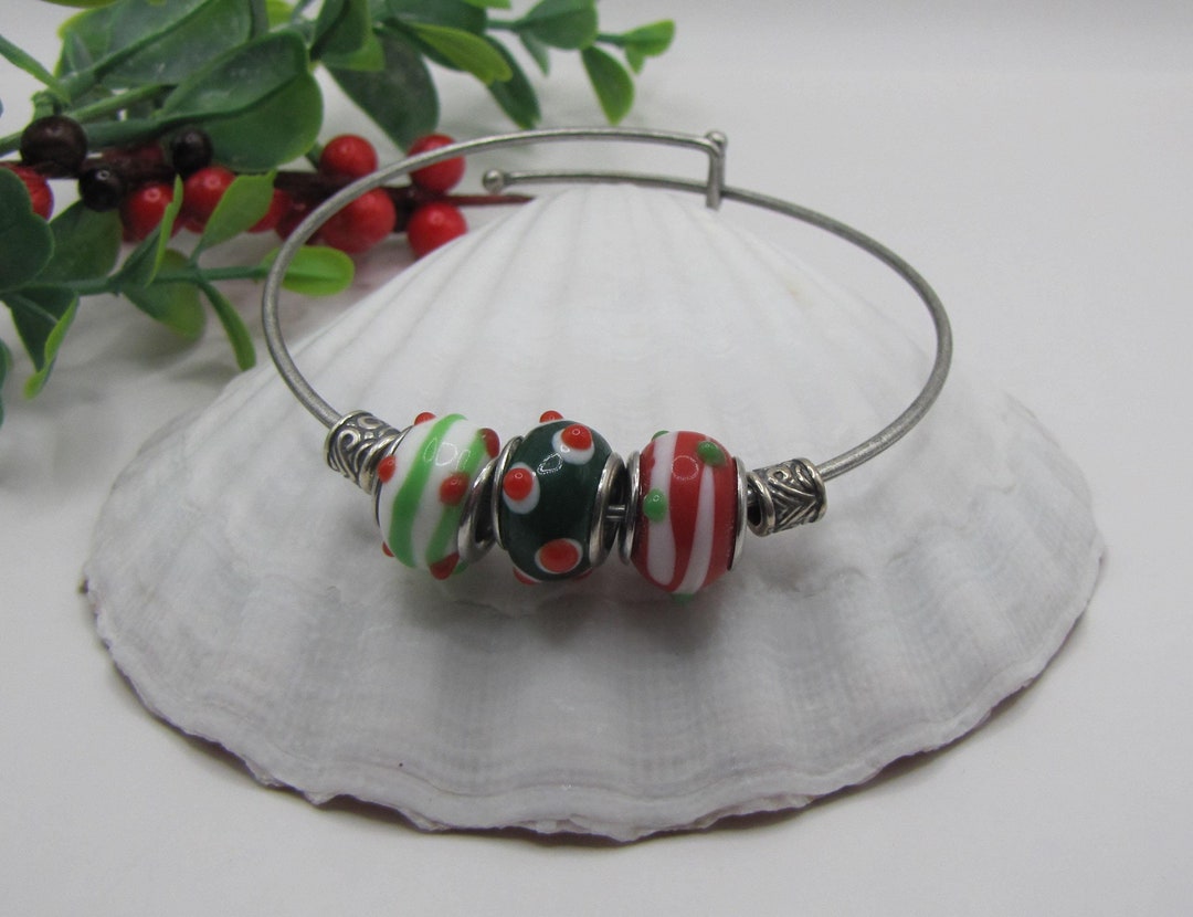 Christmas Bangle: Lampwork Glass & Pewter Beads, Adjustable Holiday ...