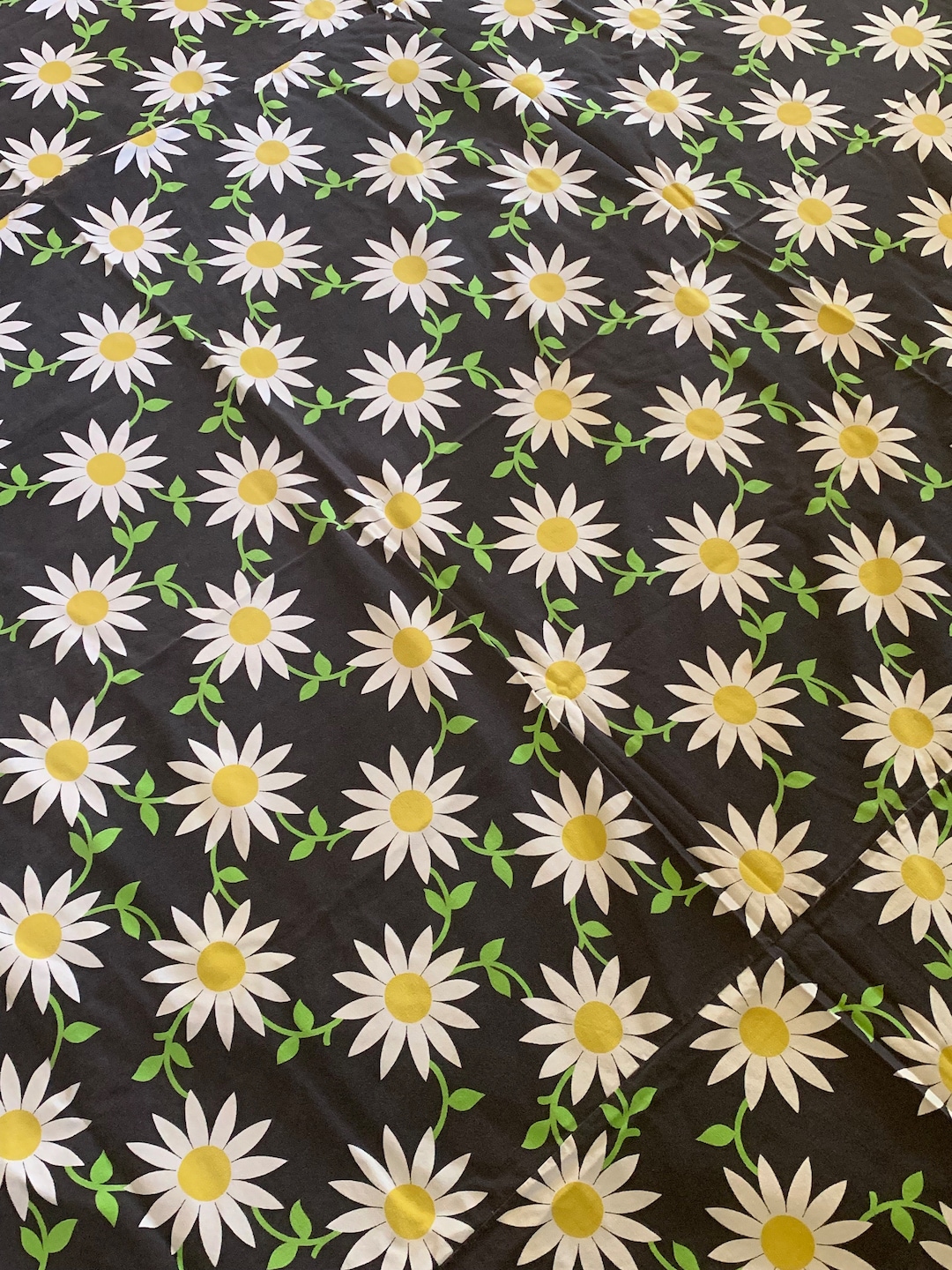 Dear Lort Someone Make A Poncho With This Vintage Cotton MCM Pink Daisy ...