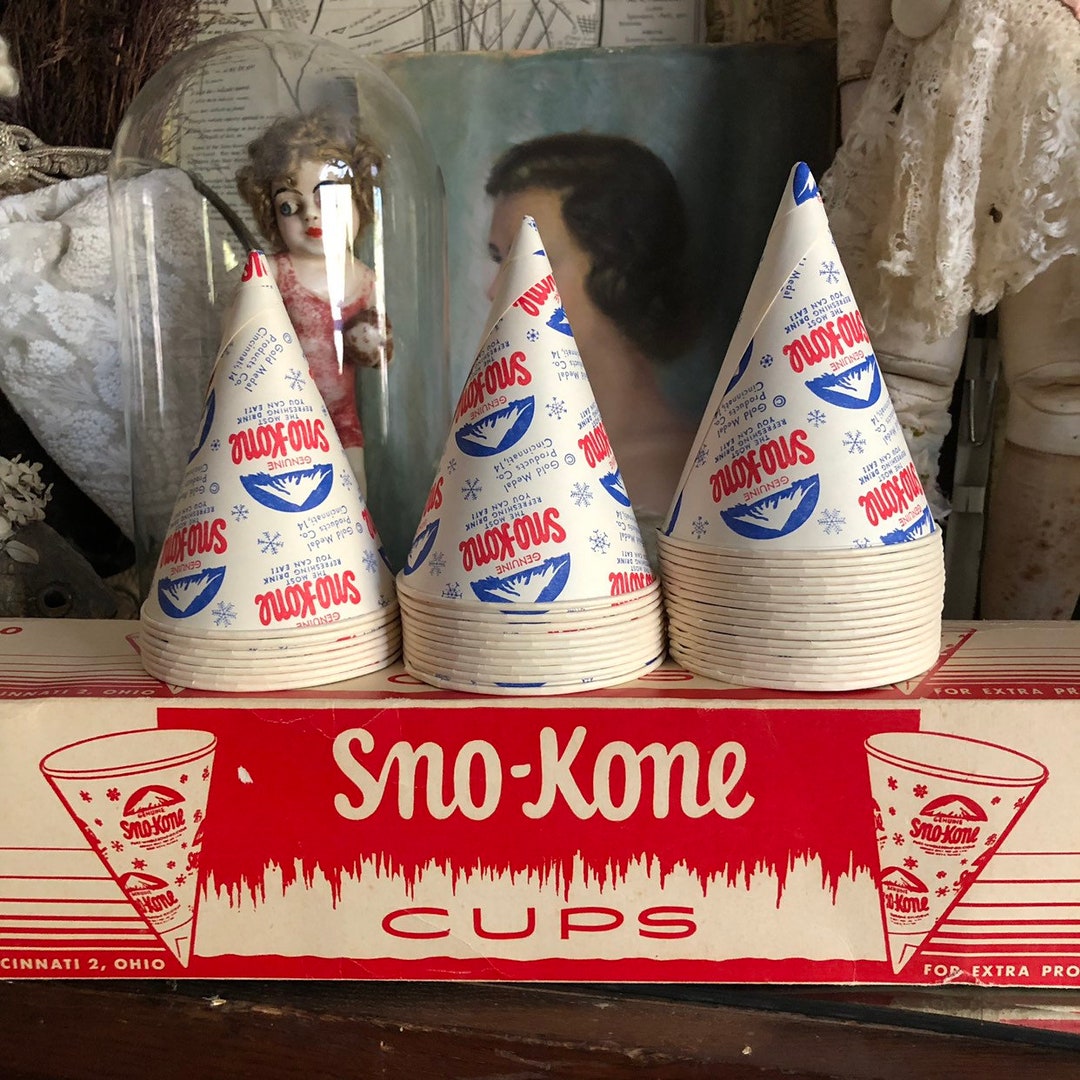 These Vintage Paper Sno-kone Cups Are Ready for A Little Holiday Cheer ...