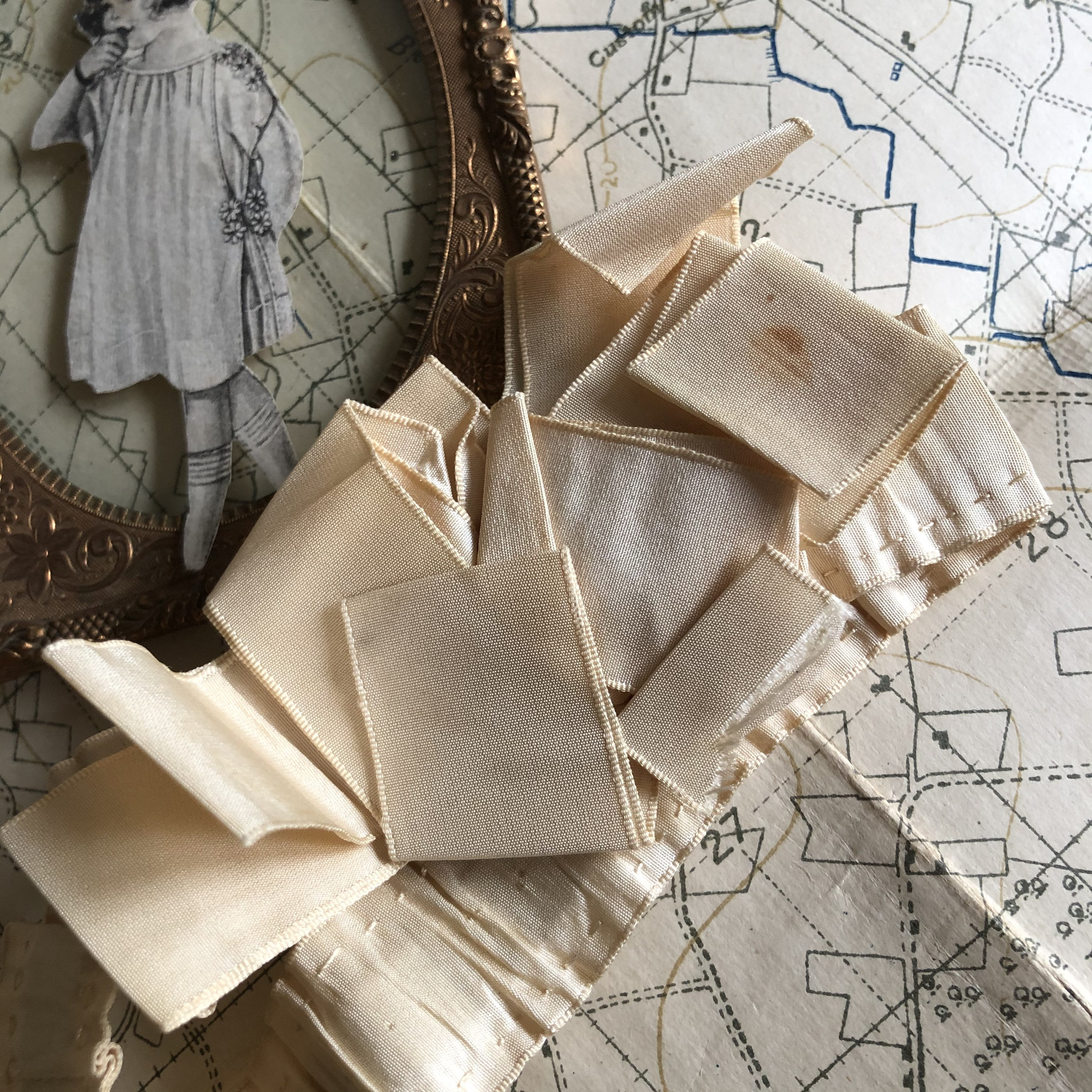 These Two Handmade Cream Silk Garters Are Delish | Etsy