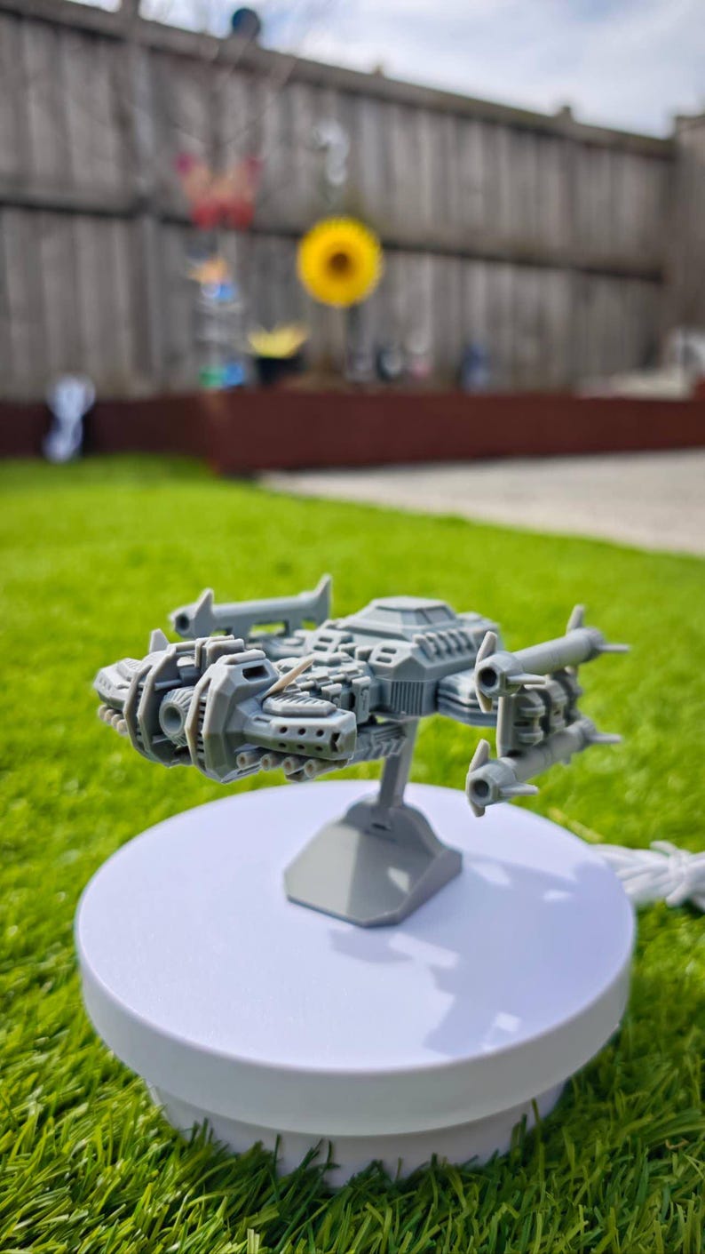 3D Printed Starcraft Terran Battlecruiser Figurine: Sci-fi Desk Decor ...