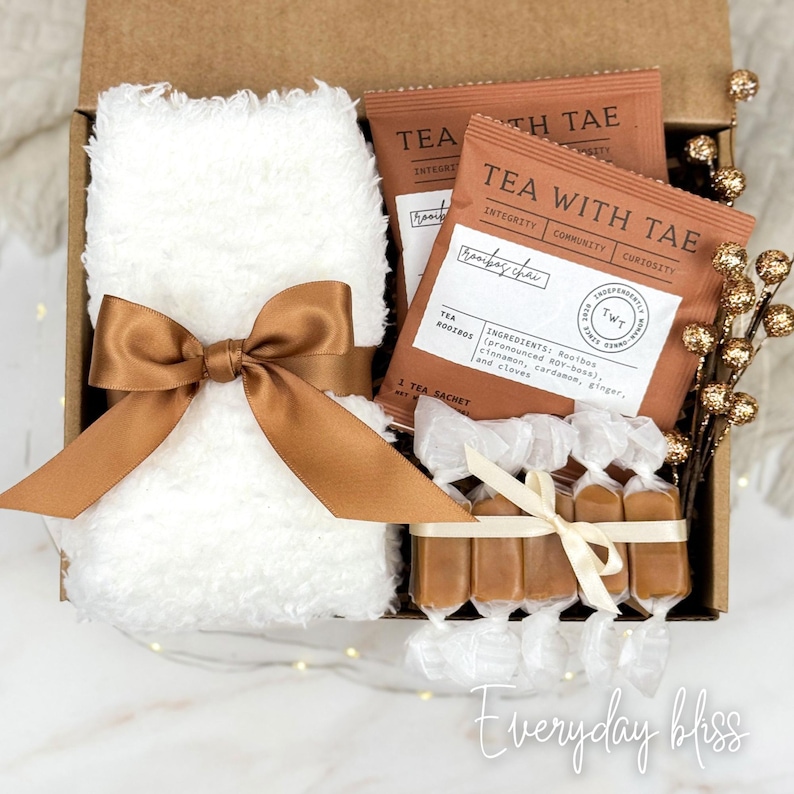 Universal Christmas Gift Basket: Cozy Holiday Gift for Him or Her With ...