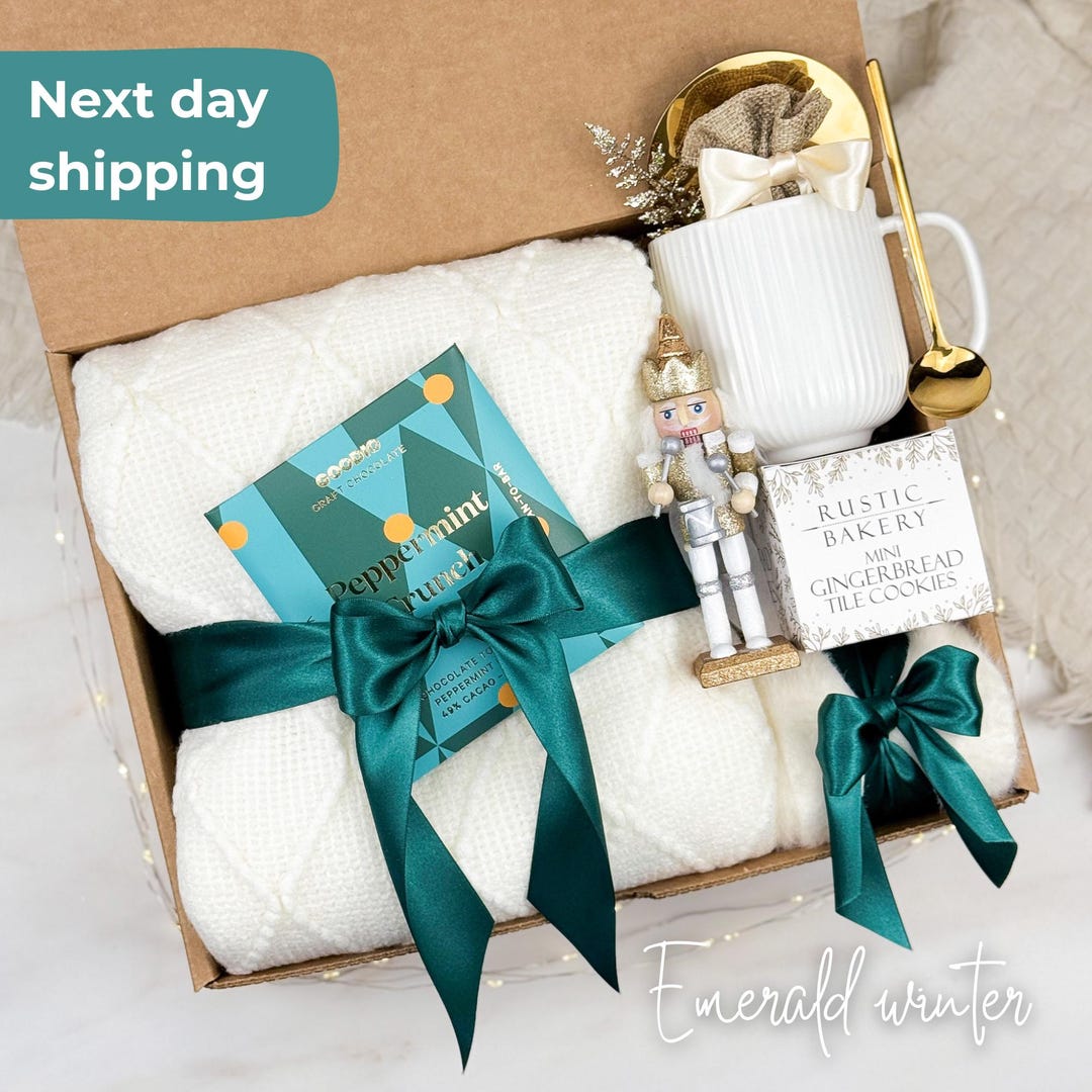 Cozy Winter Gift Box: Christmas Gift for Parents With Blanket, Socks ...